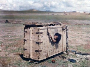Mongolian woman sentenced to immurement, 1913 - Weird Picture Archive